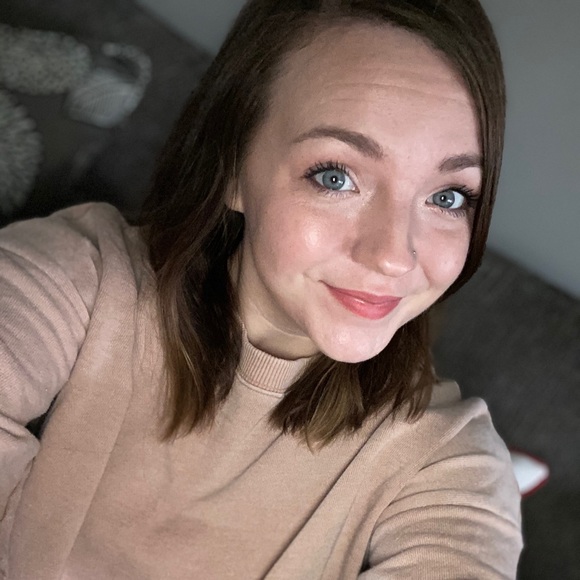 Rachel's Closet (@rachel_heier) | Poshmark